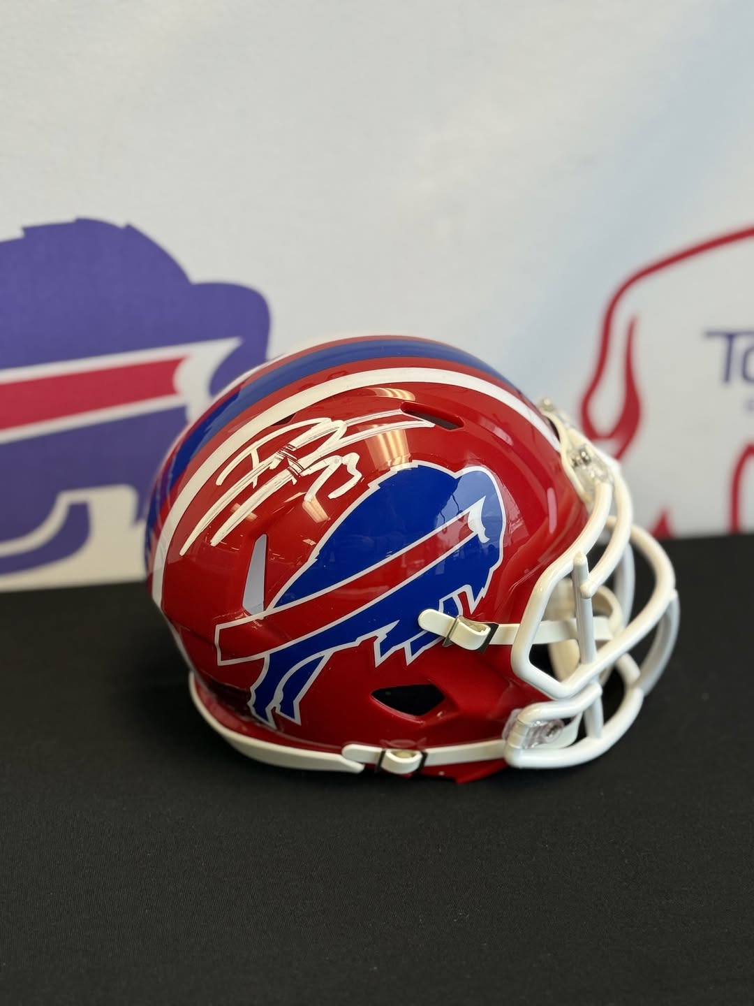 Facebook Auction: Dion Dawkins Signed Buffalo Bills Red Throwback Spee ...