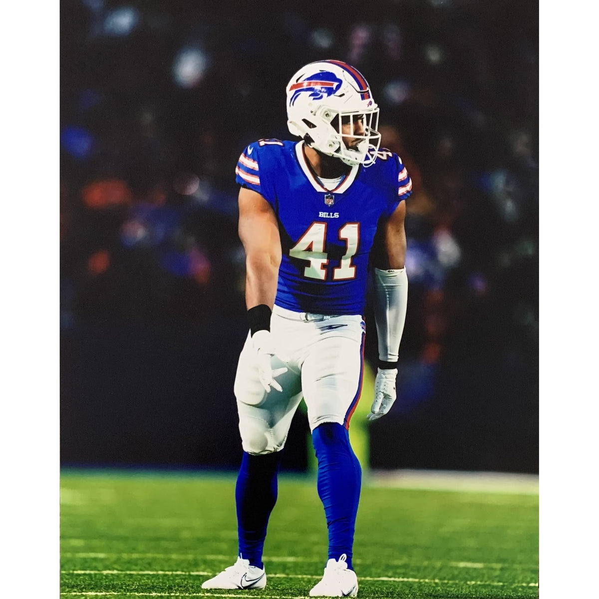 Reggie Gilliam Ready In Blue Unsigned Photo — TSE Buffalo